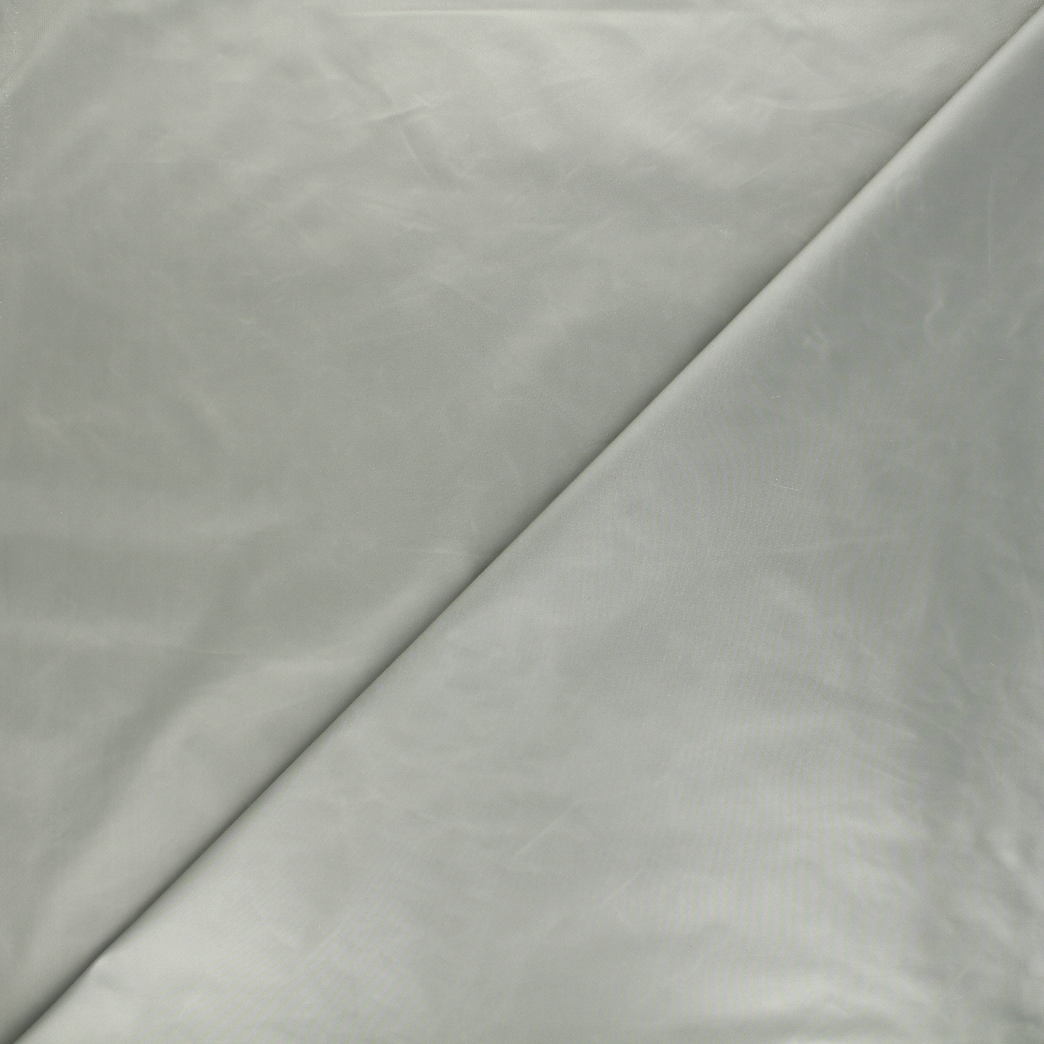 Tissu toile polyester : Toile parachute Glossy - kaki clair - MPM